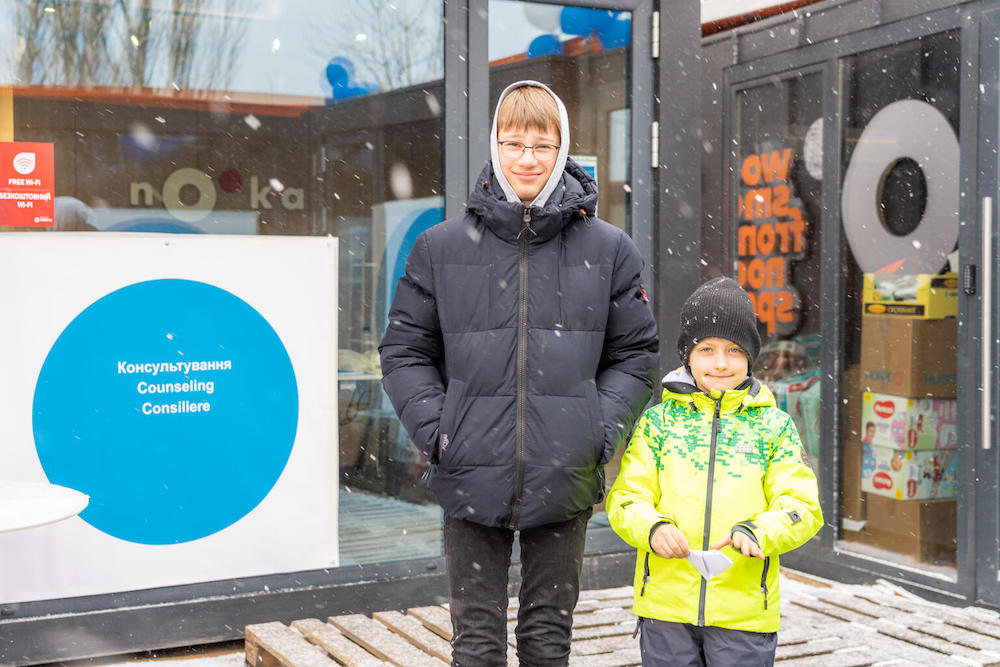 See What a Unicef ‘Blue Dot’ Refugee Support Center Looks Like | UNICEF USA